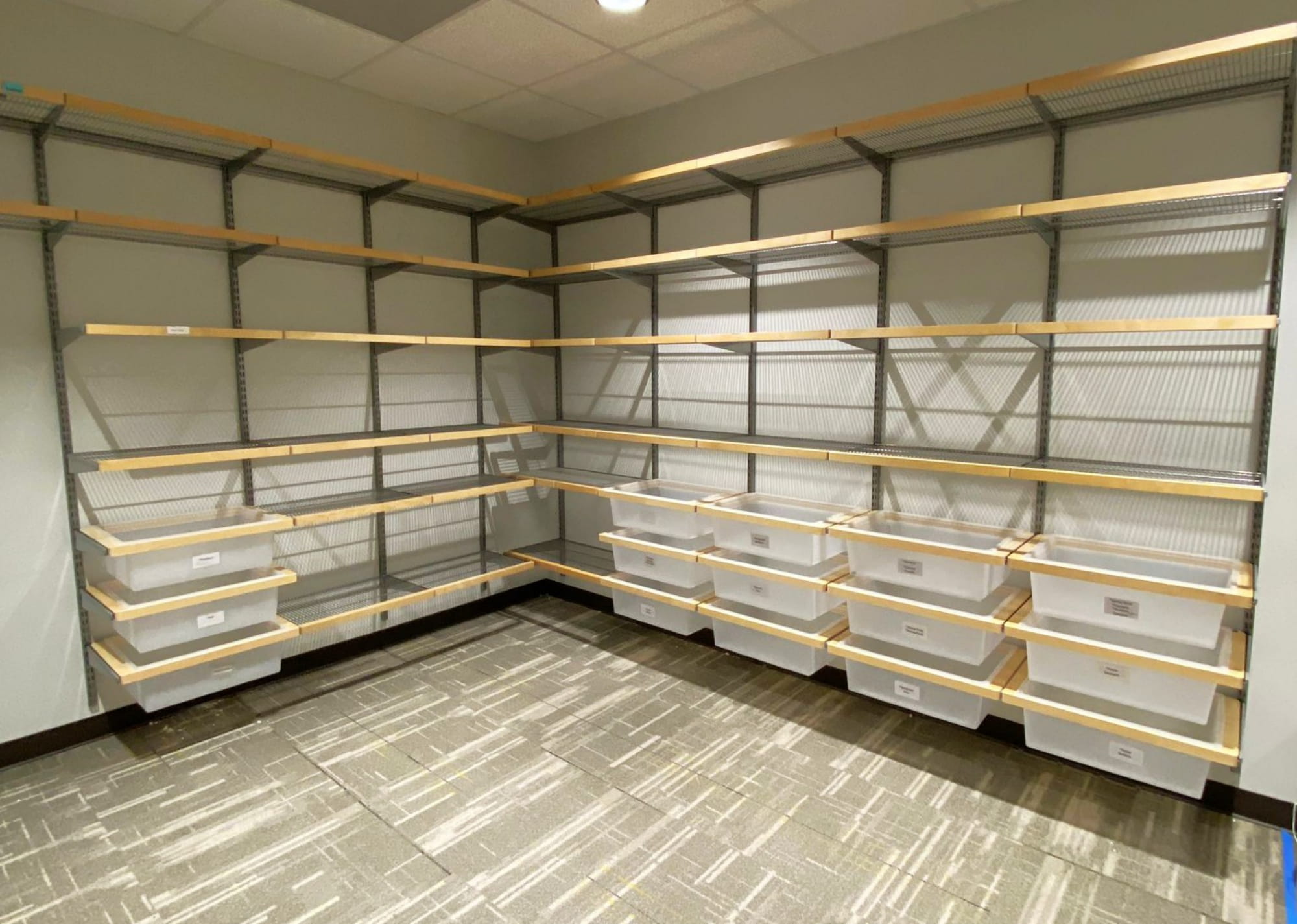 Closet and Shelving System Installation – Assembly and Rooms